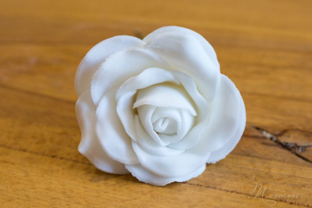 Réaliser une rose en pâte à sucre - Tuto - M comme... - Le blog